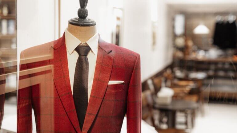 Best 5 trending Custom Suits for Men in Dubai from Sartorial Castle